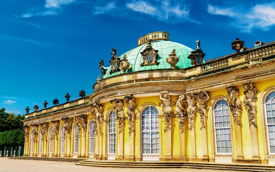 Castle or Palace: What are the Differences?